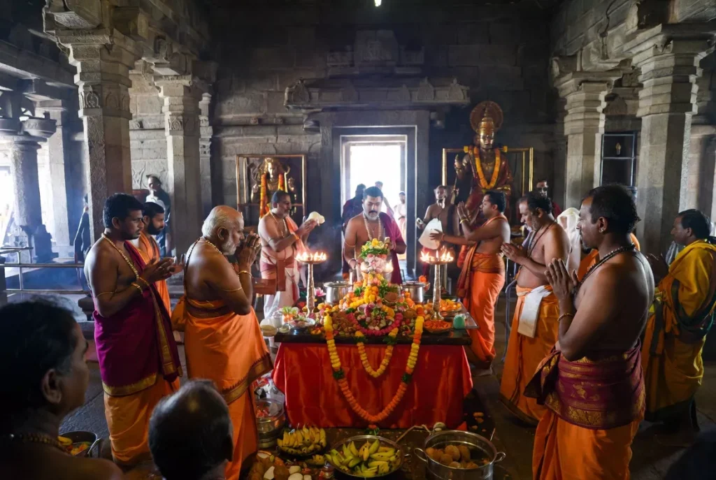 Complete Guide to Daily Pooja Rituals and Mantras for Hindus in USA ...